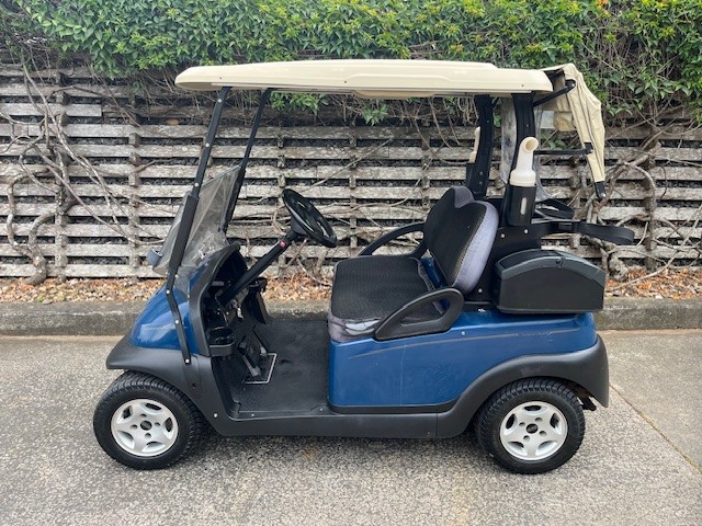 CLUB CAR PRECEDENT GOLF CART 2006